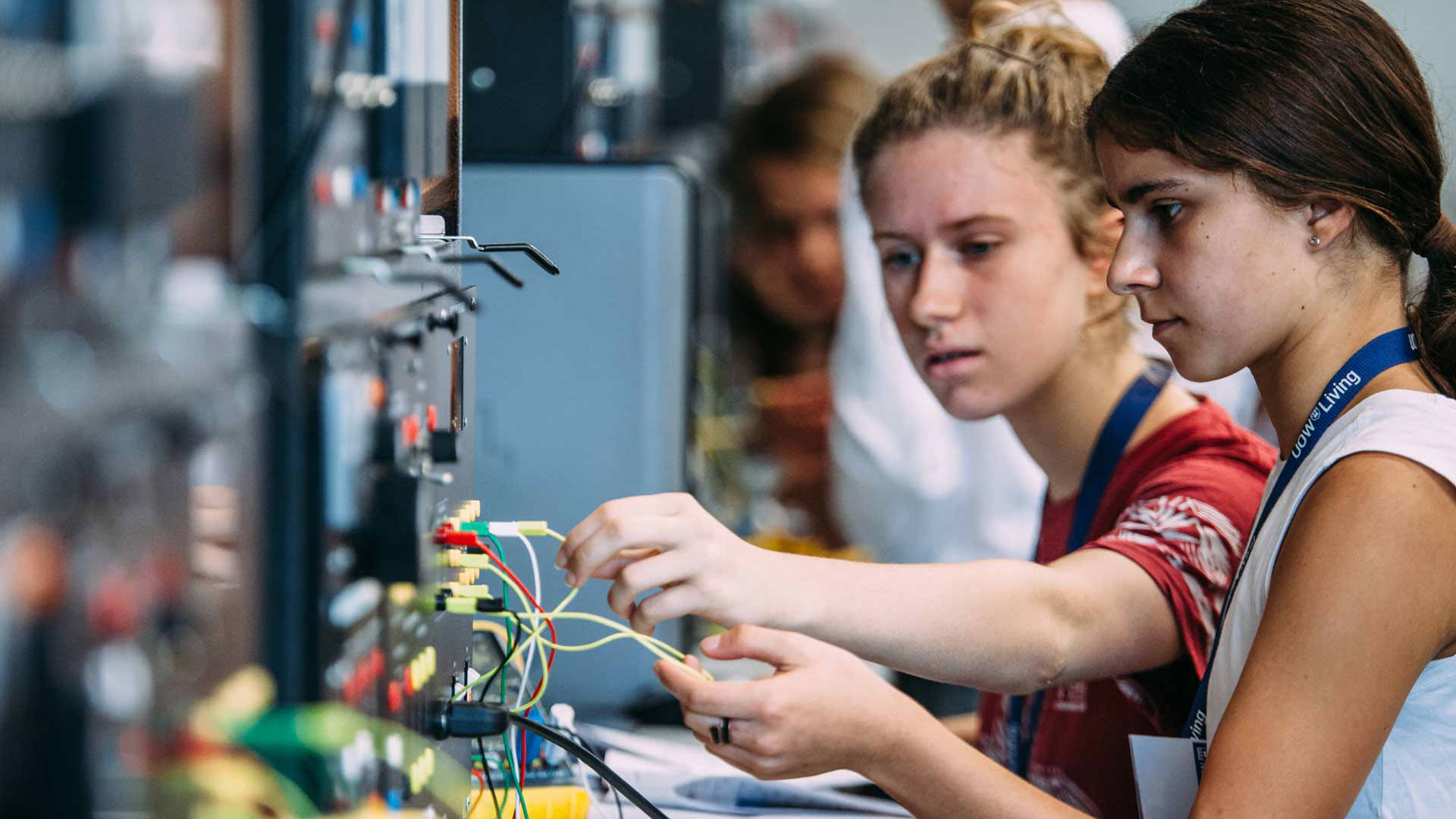 2017: How to find success as a woman in science - University of ...